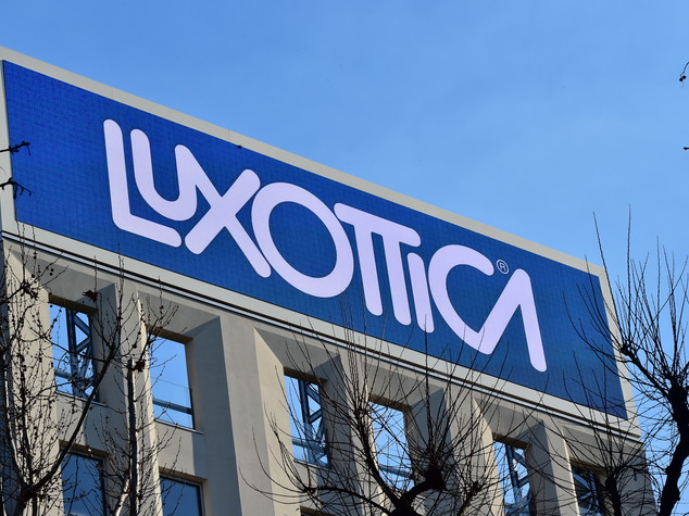 Luxottica to purchase Brazilian Oticas Carol
