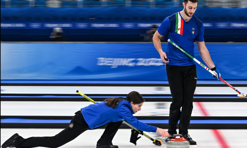 L'Italia del curling vince la medaglia d'oro nel doppio misto