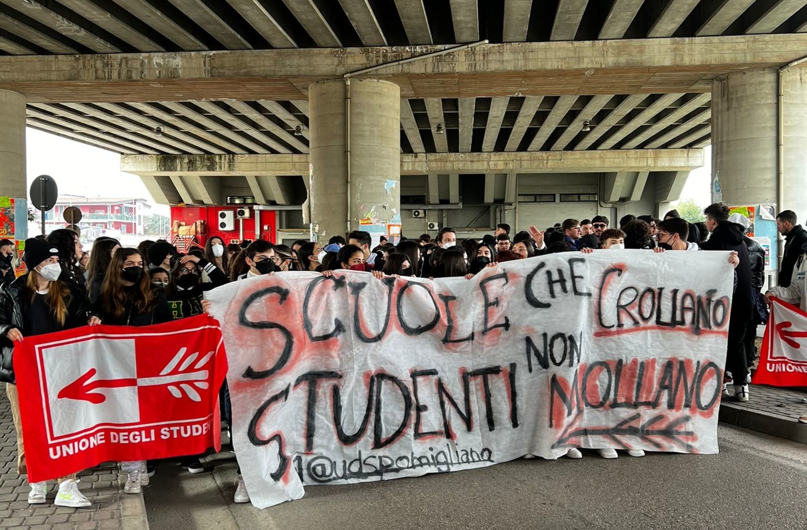 Proteste degli studenti in tutta Italia dopo la tragica morte dei due ...