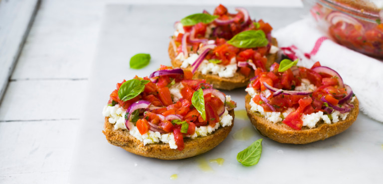 La frisella, piatto estivo e della tradizione. Con varianti