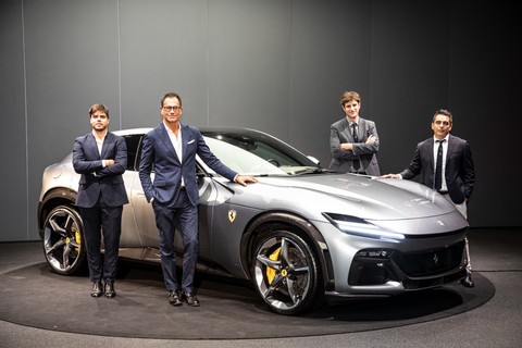 Arriva la Ferrari Purosangue, la prima 4 porte e a ruote alte