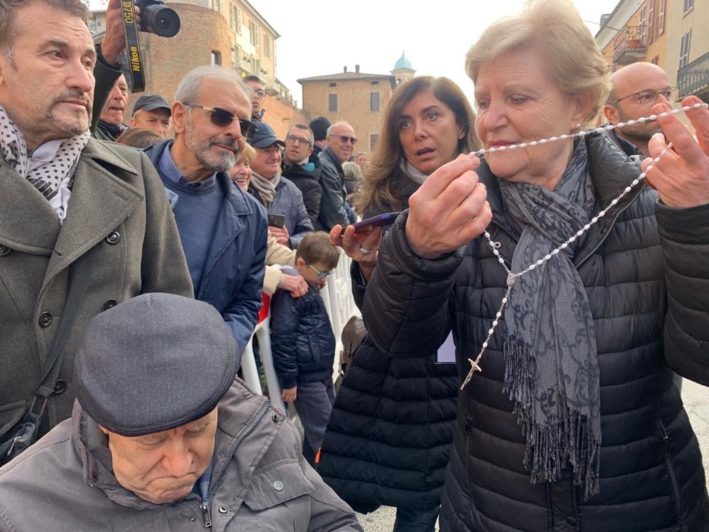 Emozionante visita di Papa Francesco nel Piemonte delle sue origini ...