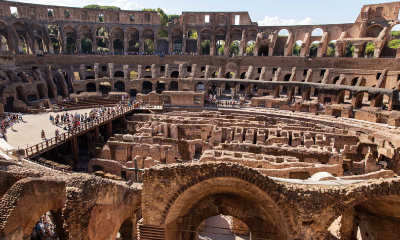I nuovi scavi dentro le fogne del Colosseo