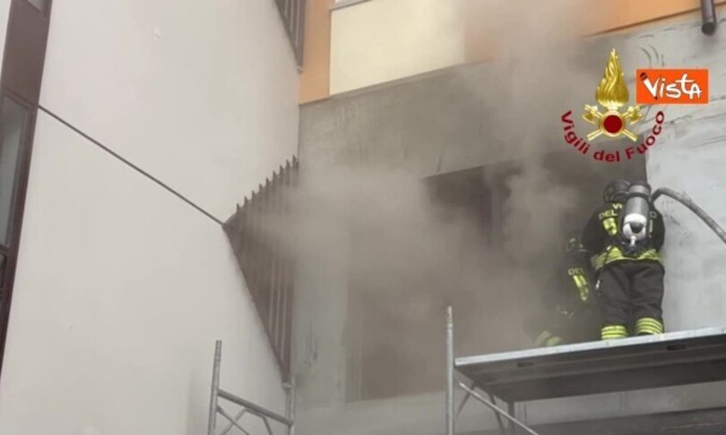 Incendio Colli Aniene, l'intervento dei Vigili del Fuoco