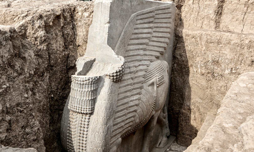 La scultura del toro alato salvata dal saccheggio dell'Isis